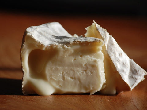 Soft Cheese | Varieties of Soft Cheeses | Cotswold Cheese | Cotswolds ...